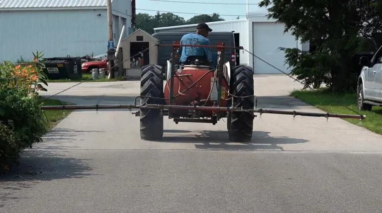 Boom Sprayers: How to Optimize Spray Distribution [Fact Sheet] | Extension